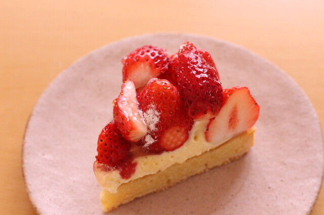 MEGLI A DOLCE （メグリ ア ドルチェ） - 鶴岡/ケーキ | 食べログ