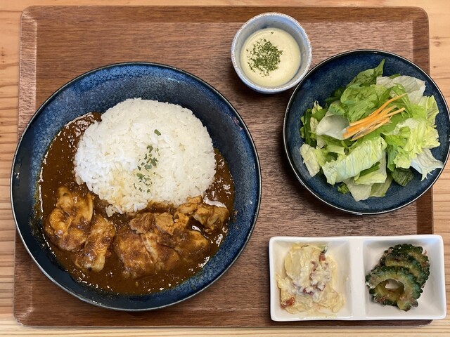 ランチメニュー : Hi Sun CAFE （ハイ サン カフェ） - 宮古島市/カフェ | 食べログ