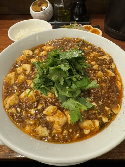 by cnn1983 : SHIBIRE NOODLES 蝋燭屋 銀座本店 （シビレヌードルロウソクヤ） - 銀座/汁なし担々麺 [食べログ]