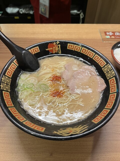 Ichiran Shibuya Ten - Shibuya/Ramen | Tabelog