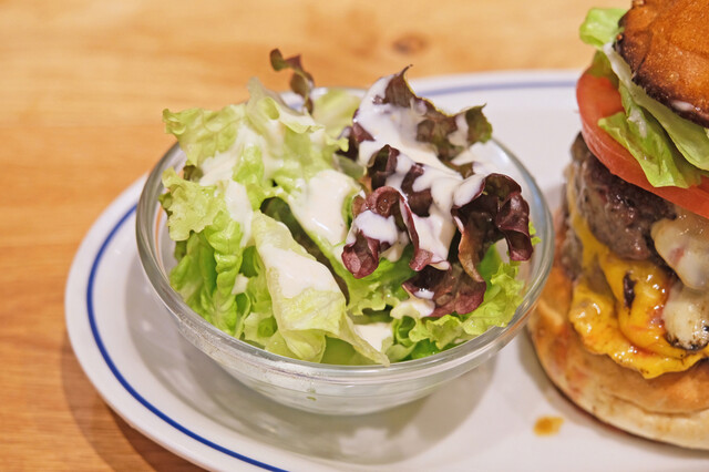 MEATkitchen MEとYOU ビストロ酒場 （ミートキッチン ミーとユー ビストロ酒場【旧店名】ビストロ小屋 MEとYOU） - 新橋/ビストロ/ネット予約可 | 食べログ