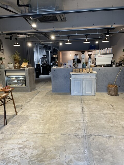 Progress Coffee Roastery & Sweets Factory （プログレス コーヒー ロースタリー アンド スイーツ ...