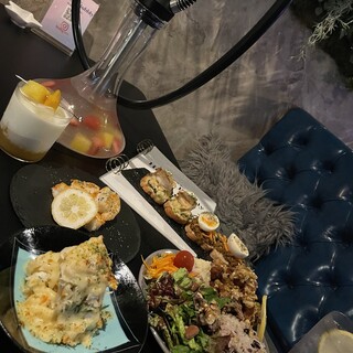 【歓送迎会や飲み会に！】飲み放題付き8品4,400円(税込) : Hubbly Bubbly （ハブリー バブリー） - 郵便局前/カフェ ...