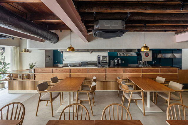 座席 : ALILU AMOA （アリルアモア） - 高岳/カフェ | 食べログ