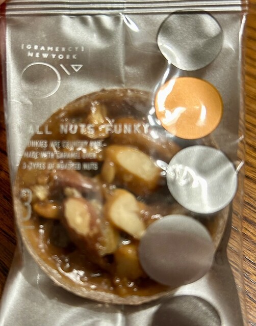 『WALL NUTS FUNKY(ウォールナッツファンキー)』by 美味B級 : グラマシーニューヨーク 大丸東京店 （GRAMERCY ...