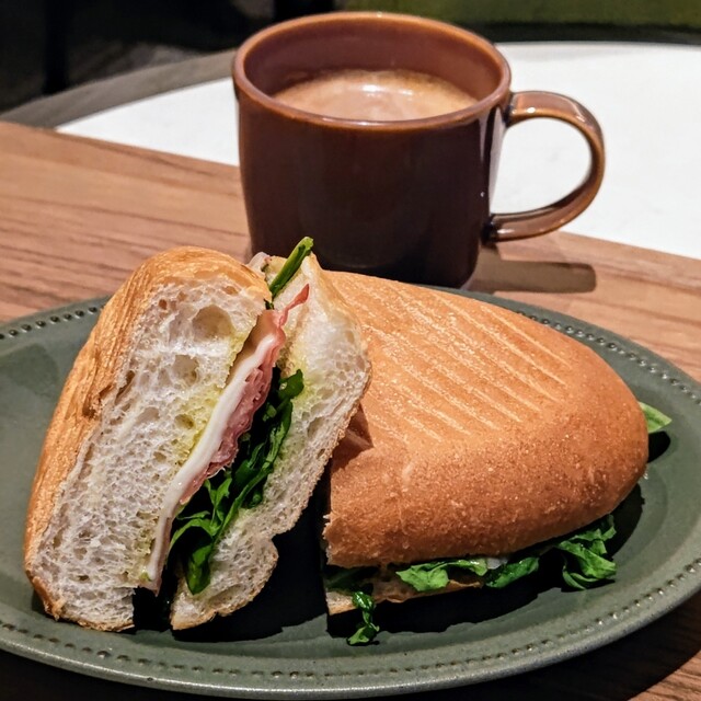 PONTE NUOVO CAFE （ポンテヌオーヴォカフェ） - 築地/カフェ | 食べログ