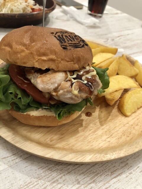 CRAFT BURGER WAVES - 栄町/ハンバーガー/ネット予約可 | 食べログ