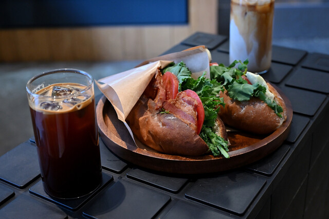 ソルズコーヒー ロースタリー （SOL'S COFFEE ROASTERY） - 蔵前/カフェ | 食べログ