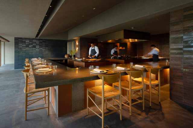 座席 : SOWER （ソウア） - 永原/創作料理 | 食べログ