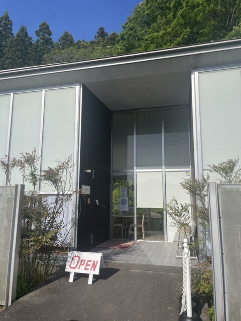 by aoki1982 : Cafe’s Bond 141 （カフェズ ボンド イチヨンイチ） - 近津/カフェ [食べログ]