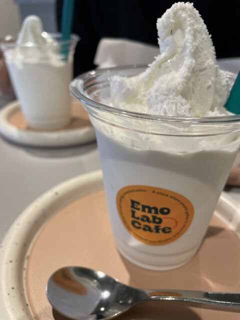 EmoLab Cafe （エモラボカフェ） - 紙屋町西/カフェ | 食べログ