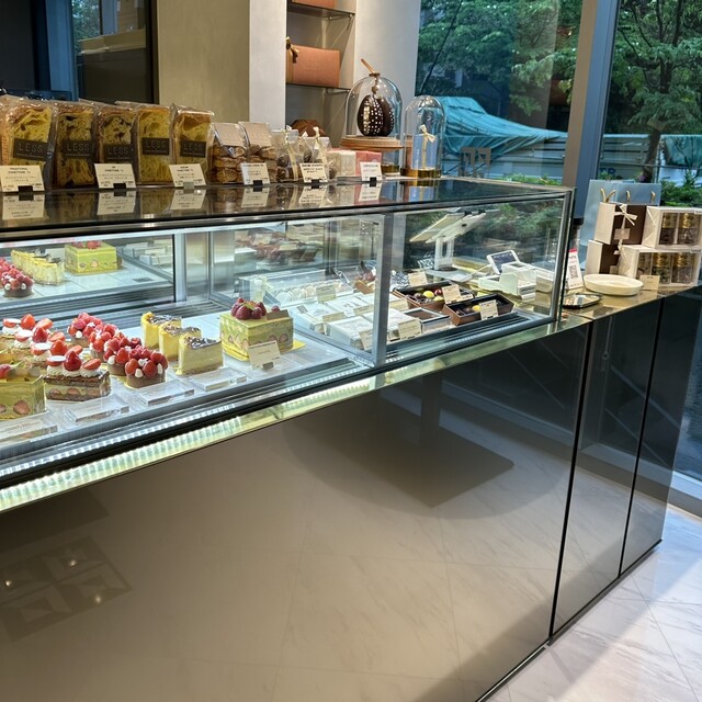 LESS by Gabriele Riva & Kanako Sakakura （レス【旧店名】RIVA chocolatier） - 恵比寿 ...