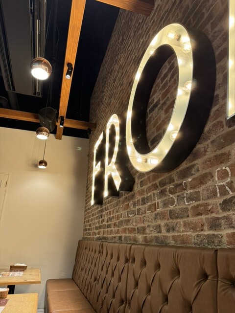 口コミ一覧 : FROMA YORKYS CHEESE RESTAURANT&BAR - 三宮・花時計前/チーズ料理 [食べログ]