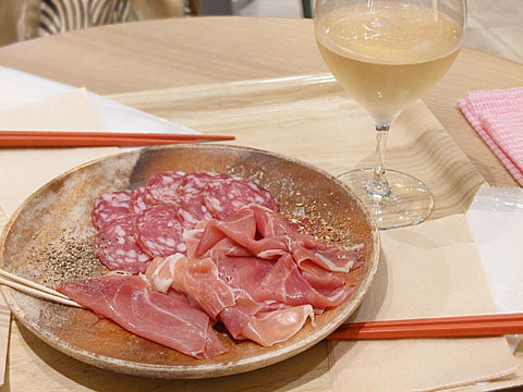 IMADEYA SUMIDA - 錦糸町/立ち飲み | 食べログ