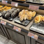 ベーカリー＆カフェ カスカード 大宮マルイ店 （Bakery&Cafe CASCADE） - 大宮/パン | 食べログ