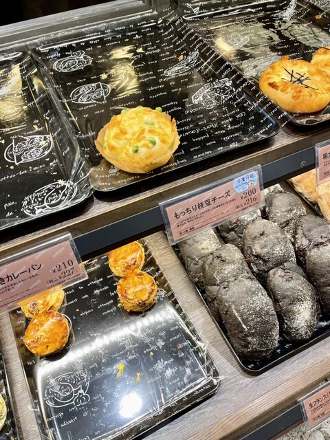 ベーカリー＆カフェ カスカード 大宮マルイ店 （Bakery&Cafe CASCADE） - 大宮/パン | 食べログ