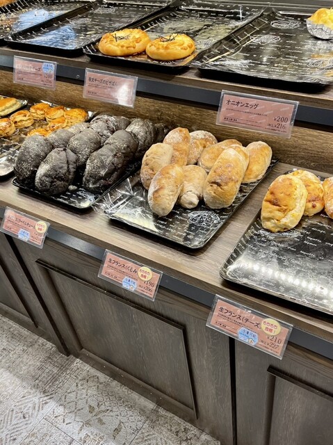 ベーカリー＆カフェ カスカード 大宮マルイ店 （Bakery&Cafe CASCADE） - 大宮/パン | 食べログ