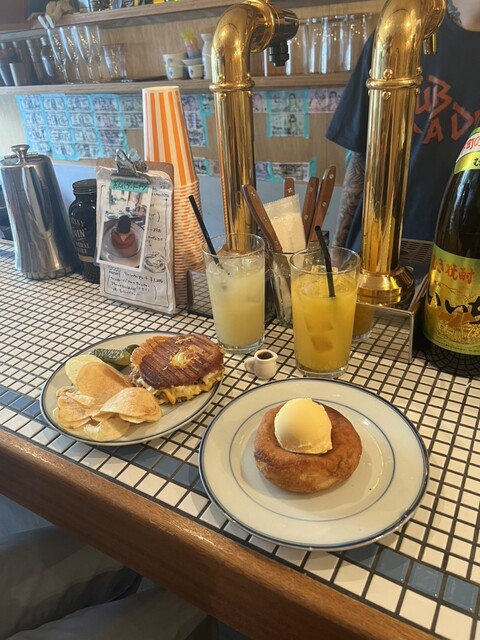 GOOD morning record bar （グッド モーニング レコード バー） - 祇園四条/バー | 食べログ