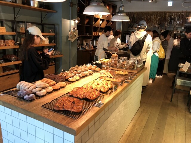 MORETHAN BAKERY - 西新宿五丁目/パン | 食べログ