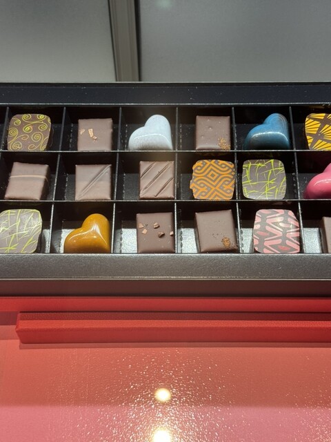 BENOIT NIHANT GINZA （ブノワ ニアン） - 銀座/チョコレート | 食べログ