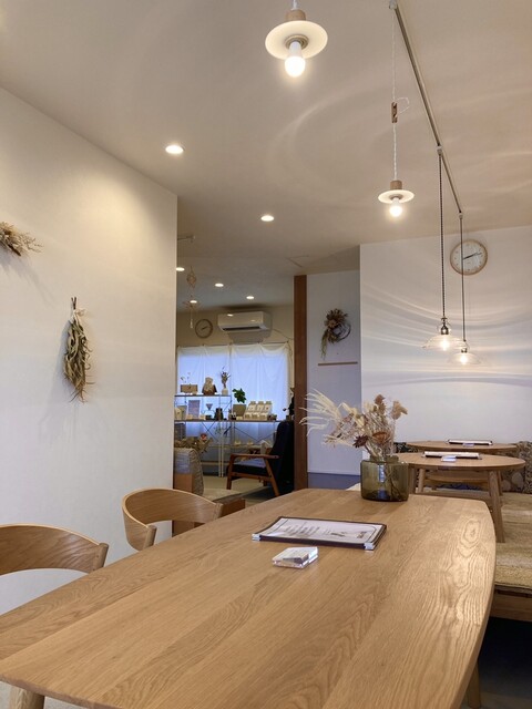 IGNIS COFFEE ROASTER （イグニスコーヒーロースター） - 泊/カフェ | 食べログ