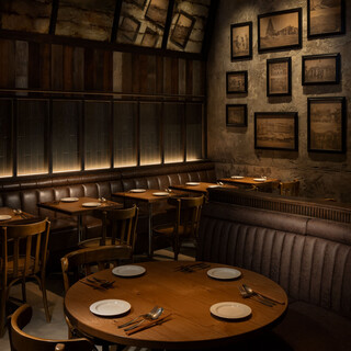 座席 : The SG Tavern （エスジータバーン） - 大手町/ダイニングバー | 食べログ