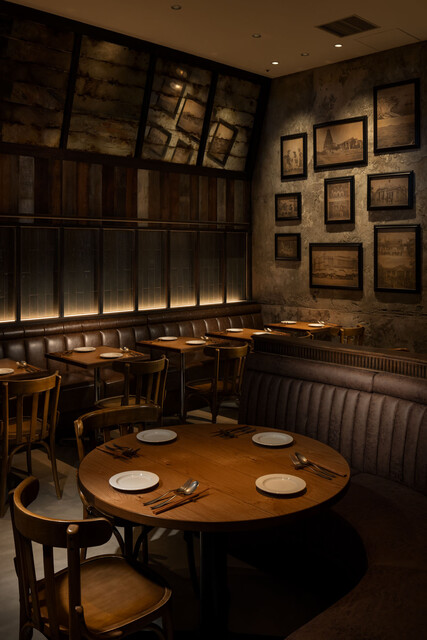 座席 : The SG Tavern （エスジータバーン） - 大手町/ダイニングバー | 食べログ