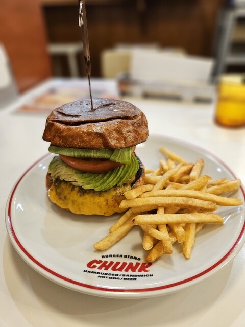 CHUNK BURGER STAND （チャンク バーガー スタンド） - 北四番丁/ハンバーガー/ネット予約可 | 食べログ