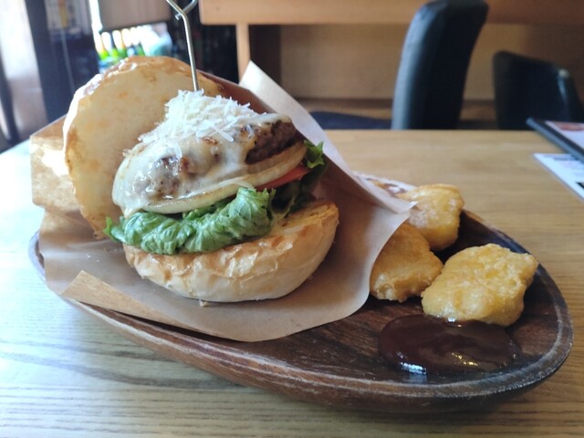 PJ BURGER （ピージェーバーガー） - 千代田/ハンバーガー | 食べログ