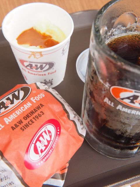 『A&Wのバーガー』by taktak99 : A&W 国際通り松尾店 （エイアンドダブリュ） - 県庁前/ハンバーガー [食べログ]
