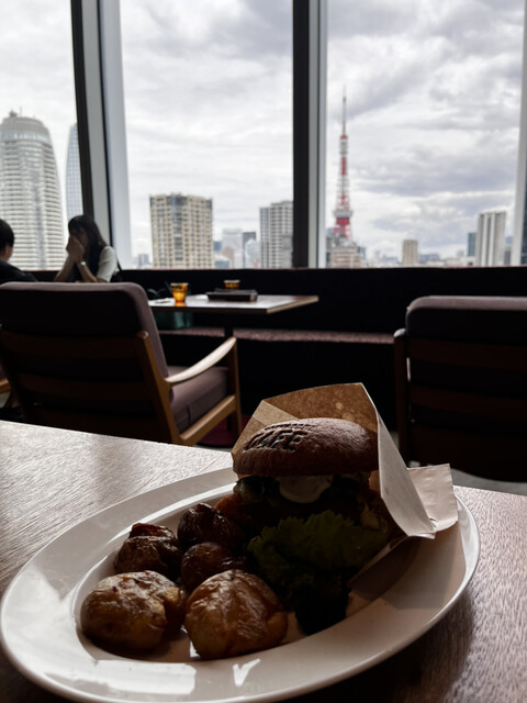 TOKYO NODE CAFE （トウキョウ ノード カフェ） - 虎ノ門ヒルズ/カフェ/ネット予約可 | 食べログ