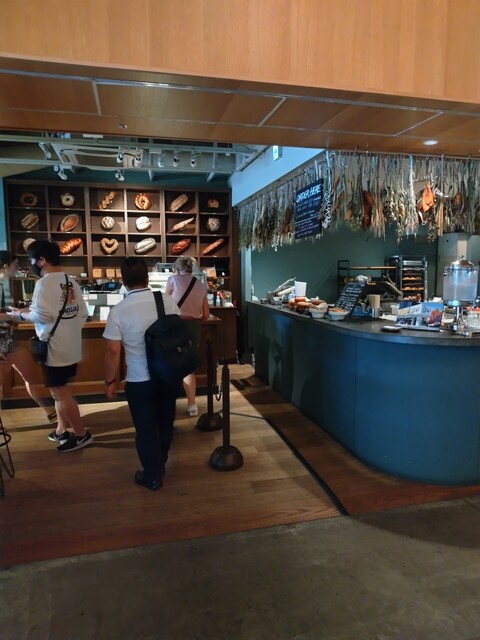 MORETHAN BAKERY - 西新宿五丁目/パン | 食べログ