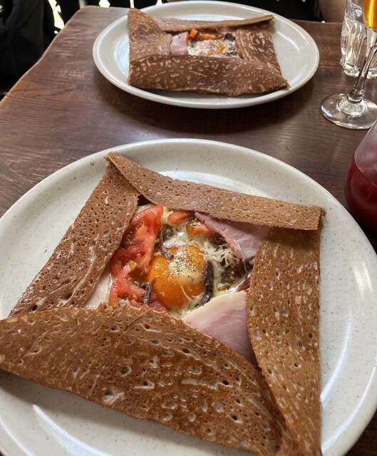 by evaaaaaaa : ブレッツカフェ クレープリー 表参道店 （【旧店名】ル・ブルターニュ） - 表参道/クレープ・ガレット [食べログ]