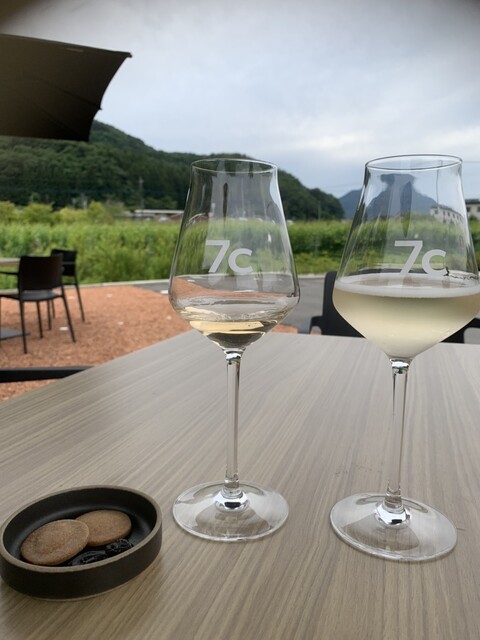 7c store&lounge （セブンシー ストアアンドラウンジ） - 河口湖/ワインバー | 食べログ