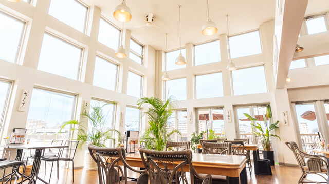 座席 : MARINA RESTAURANT TRIM （マリーナレストラン トリム） - 浦安/ダイニングバー | 食べログ