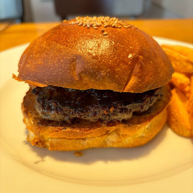 by 6d2ee0 : Burger POLICE - 都立大学/ハンバーガー [食べログ]