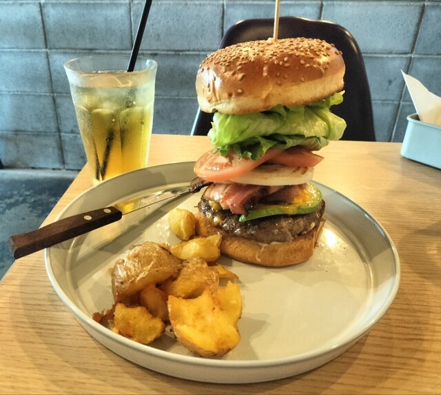 Overcook Burger Bar - 代田橋/ハンバーガー | 食べログ