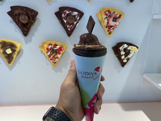 GODIVA dessert 原宿店 （ゴディバ デザート） - 明治神宮前/クレープ・ガレット | 食べログ