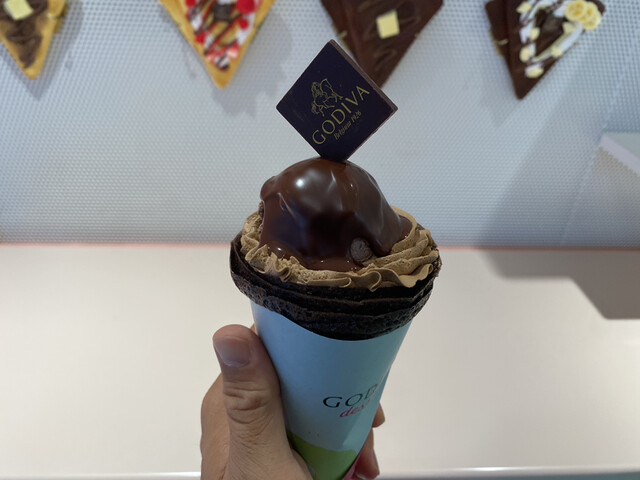 GODIVA dessert 原宿店 （ゴディバ デザート） - 明治神宮前/クレープ・ガレット | 食べログ