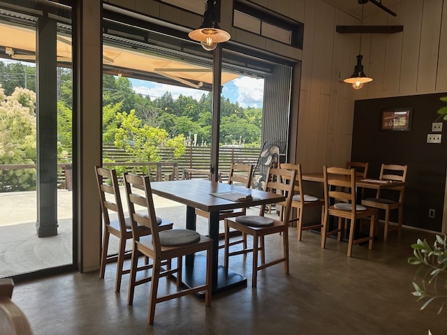 アトライ カフェ&バー （ATRY Caf'e&Bar） - 里白石/カフェ | 食べログ