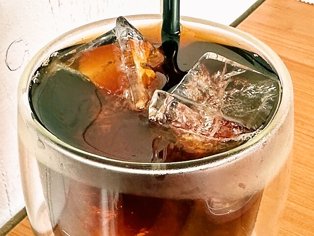 アトライ カフェ&バー （ATRY Caf'e&Bar） - 里白石/カフェ | 食べログ