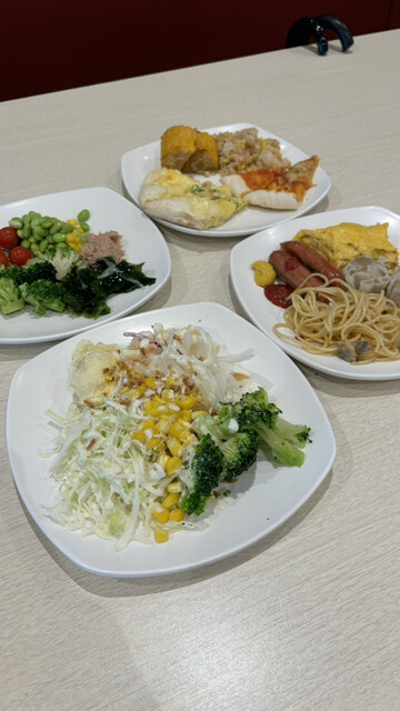 『コスパ最強食べ放題！』by ボスnoグル旅 : 神戸クック ワールドビュッフェ 久留米店 （WORLD BUFFET KOBE COOK ...