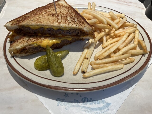 口コミ一覧 : Hey's Diner （ヘイズダイナー） - 京成幕張本郷/ピザ [食べログ]