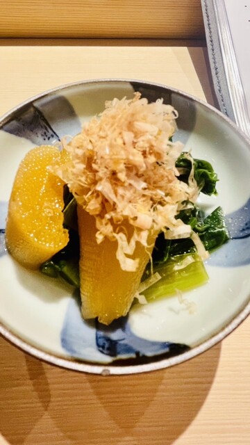 鮨&BAR 不二楼 新丸ビル店 （Sushi & Bar Fujiro） - 大手町/寿司/ネット予約可 | 食べログ