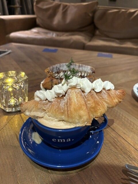 SHISHA CAFE ema. （シーシャ カフェ エマ） - 新宿/カフェ | 食べログ