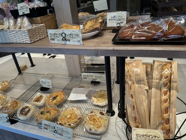 R Baker 気仙沼店 （アール ベイカー） - 南気仙沼/パン | 食べログ