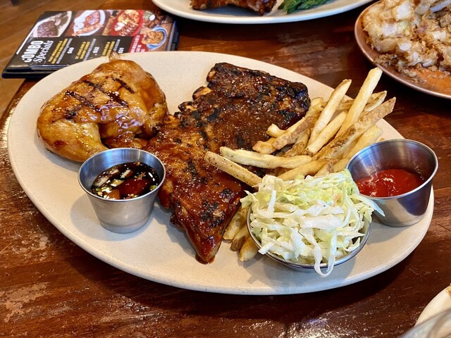 『BBQリブの代名詞・トニーローマ』by 踊る埴輪 : Tony Roma's Tumon （トニーローマ） - タモン/アメリカ料理 [食べログ]