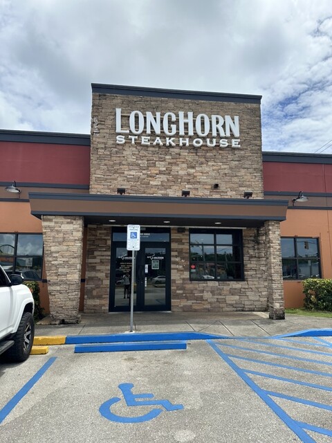 『店名にもなっているTボーンのロングホーンステーキが人気のステーキハウス！』by 和牛ジャーナル : LONGHORN STEAKHOUSE ...