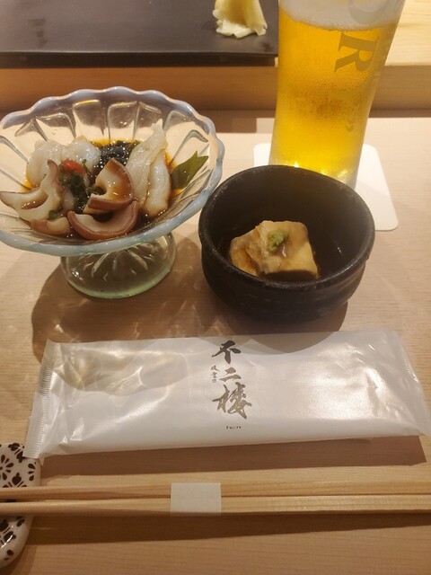 鮨&BAR 不二楼 新丸ビル店 （Sushi & Bar Fujiro） - 大手町/寿司/ネット予約可 | 食べログ