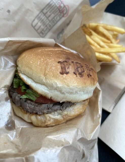 FBI （FRESH BURGER INN） - 西小倉/ハンバーガー | 食べログ